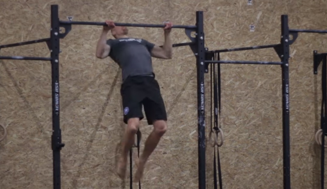 Tuto : Apprenez à faire les butterfly pull-ups ! - WodNews