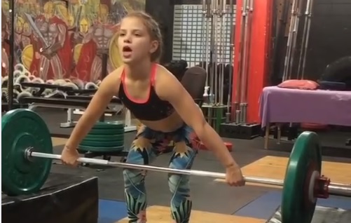 3 X 41 kg au block snatch pour Emily Ibanez, 9 ans ! - WodNews