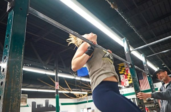 3 exercices pour arriver à enchaîner les Chest-to-Bars ! - WodNews